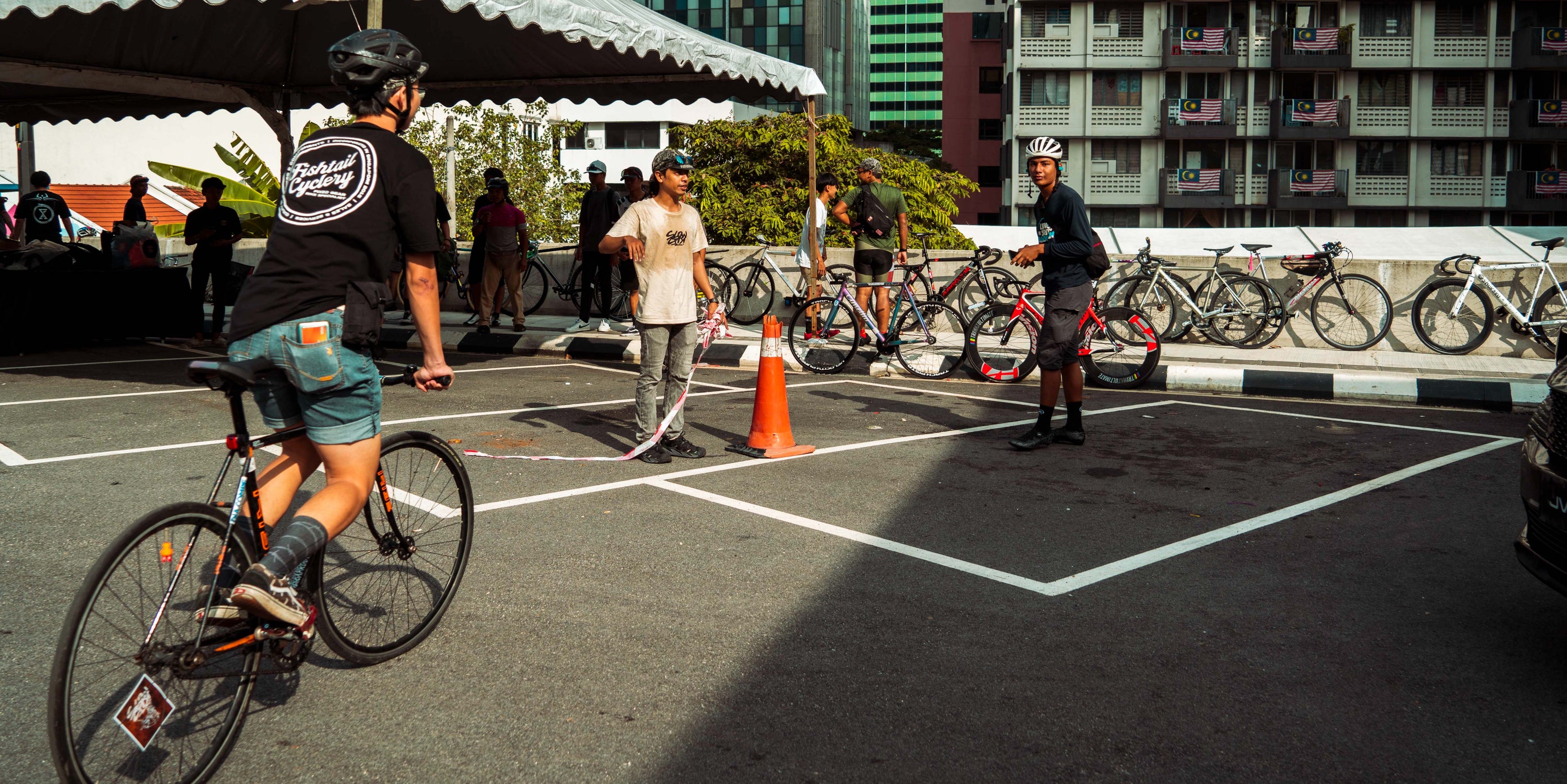 FISHTAIL CYCLERY - Fixed Gear Bikes