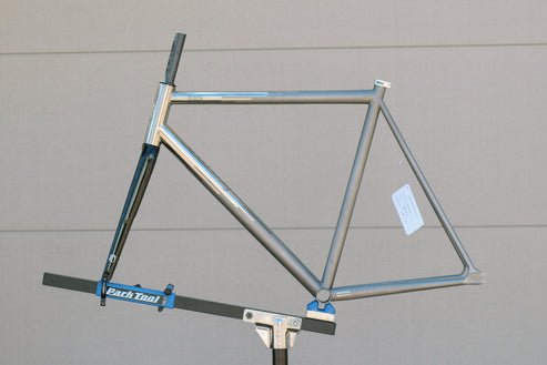 A-FRAME Track Frameset – FISHTAIL CYCLERY