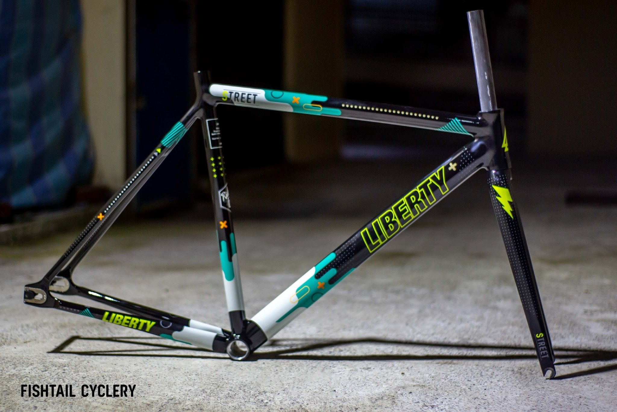 LIBERTY Street V6 Frameset – FISHTAIL CYCLERY